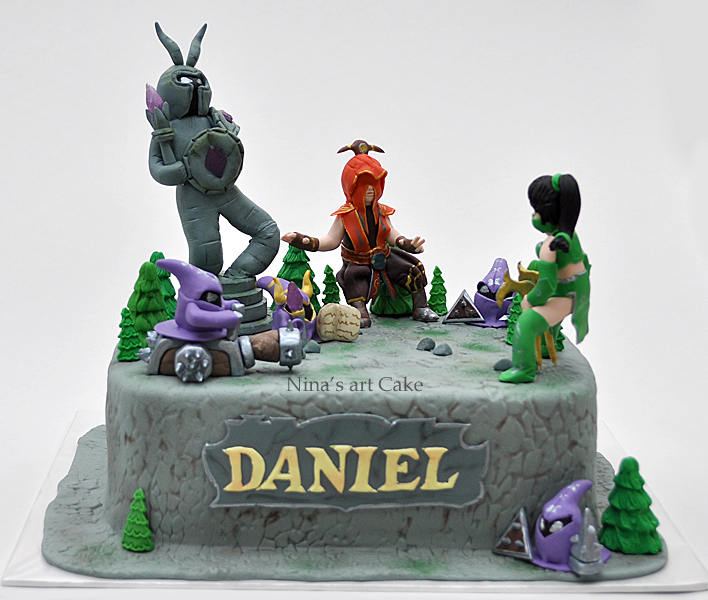 Nina's Art Cake: League of Legends cake