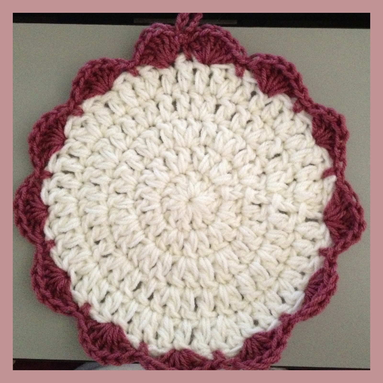 Sadie's Basket: Vintage Pot Holder/ Hot Plate Crochet Pattern