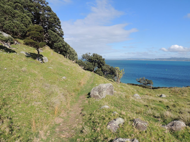 THE ROAD TAKEN : Busby Head Track