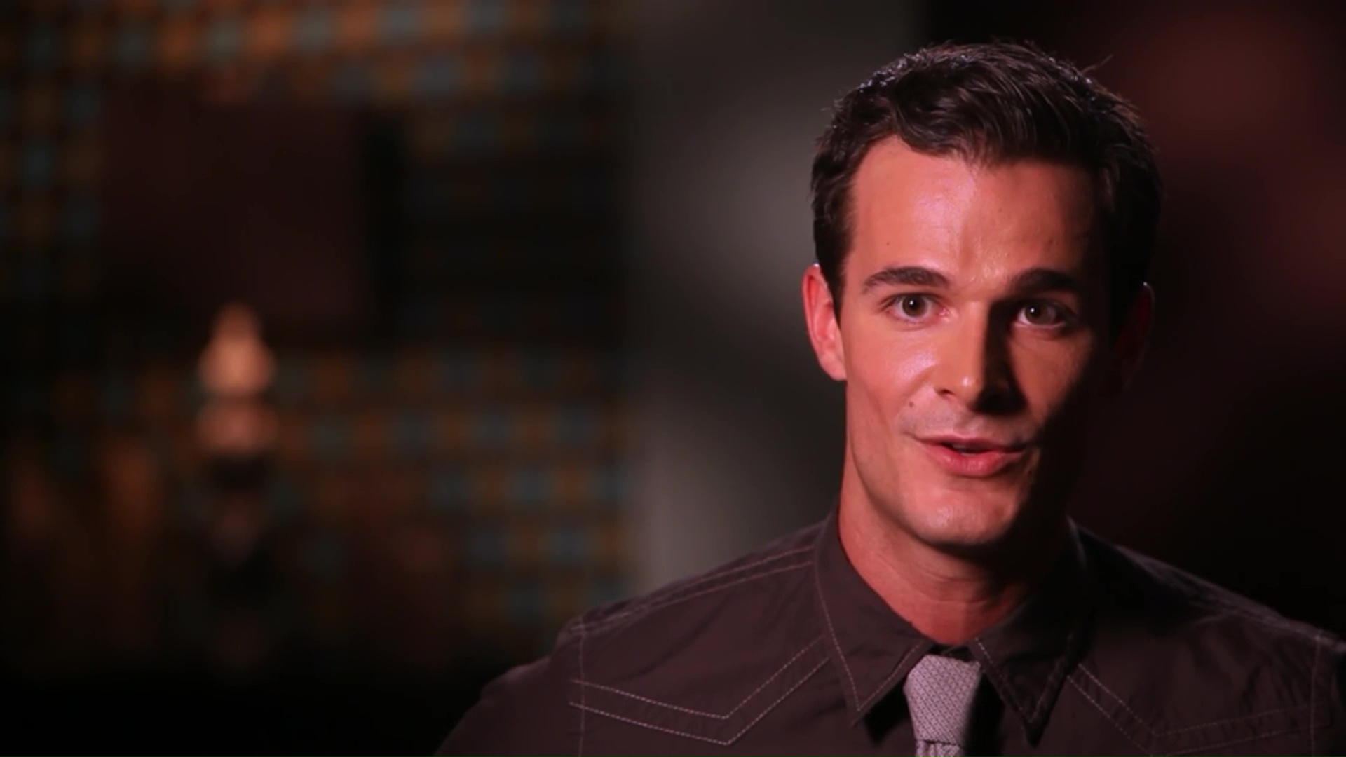 ausCAPS: Jimmy Clabots nude in Gigolos 2-01 "Gigo-loan"