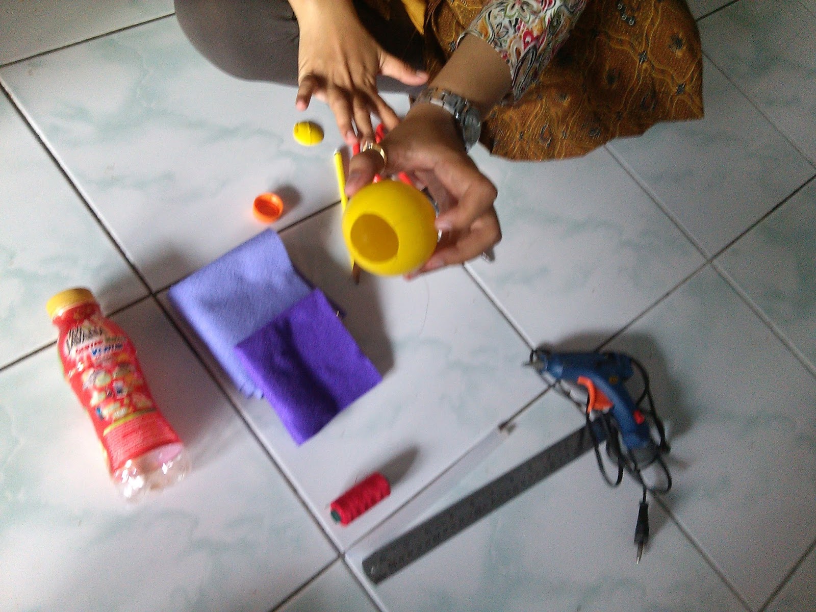 TULISAN WAWAN GEJE : Tutorial membuat Boneka dari botol Bekas