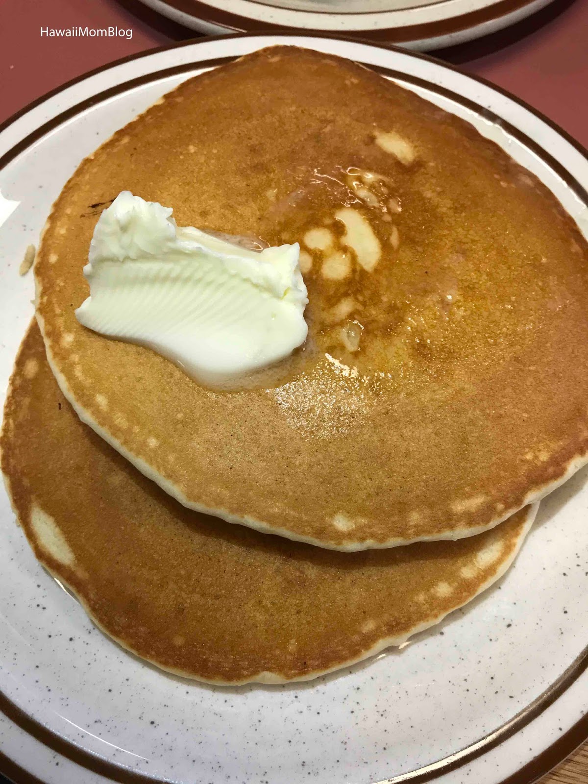 Hawaii Mom Blog: Breakfast at Dots