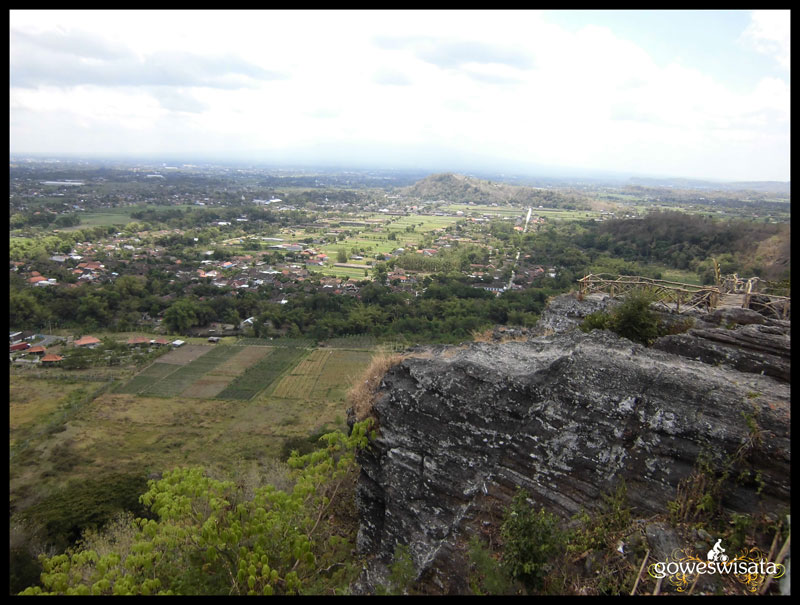 Gowes Wisata: BUKIT TOMPAK, PIYUNGAN