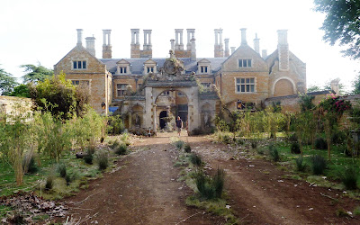 The Designer's Muse: New on Masterpiece Classic, Great Expectations