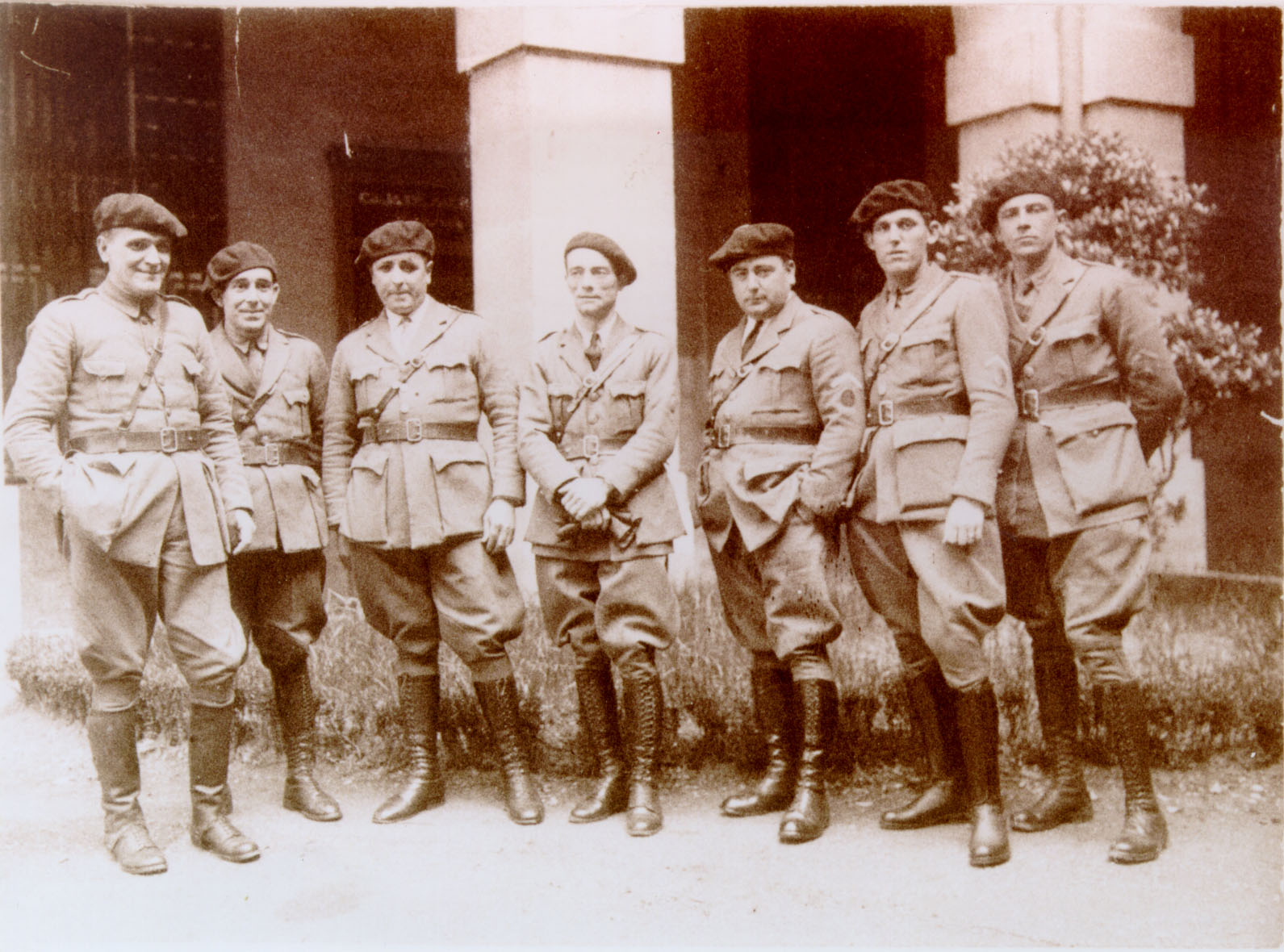 NavarraResiste.com: Historia de la Policía Foral