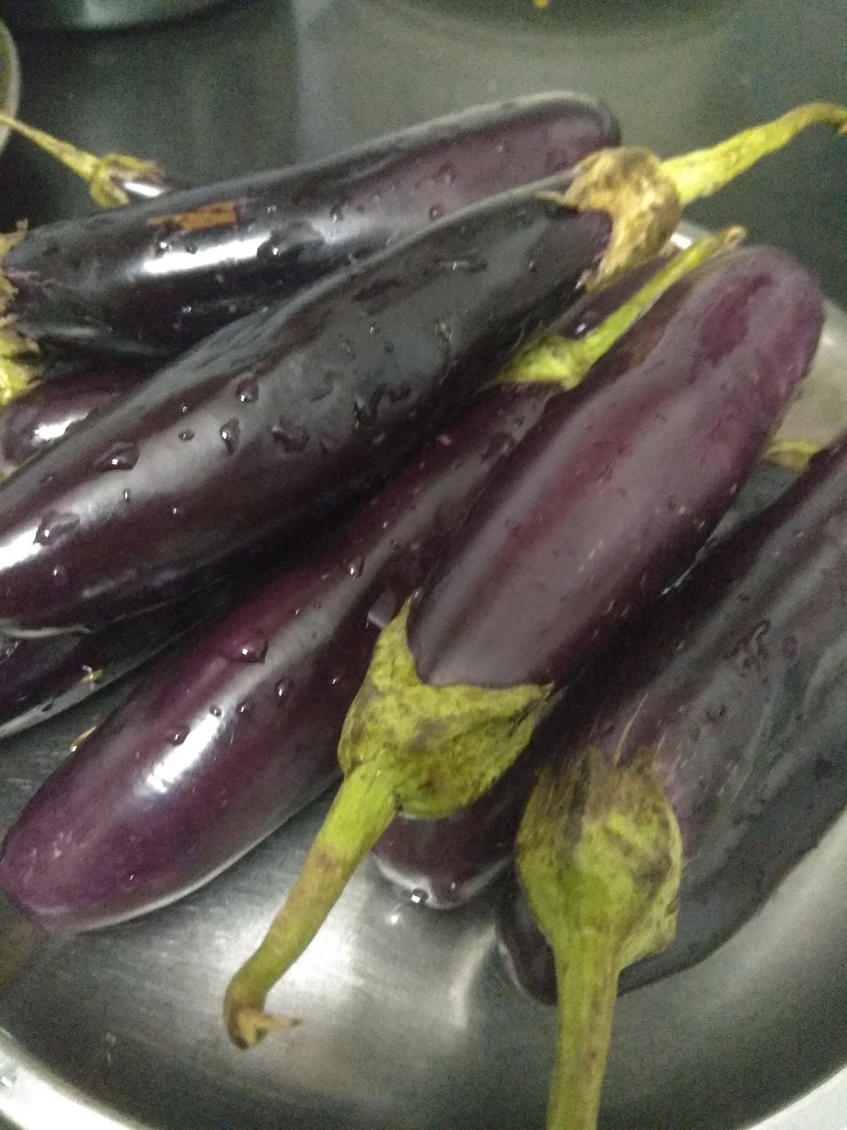 .: CHATPATE BENGUN (EGGPLANT)