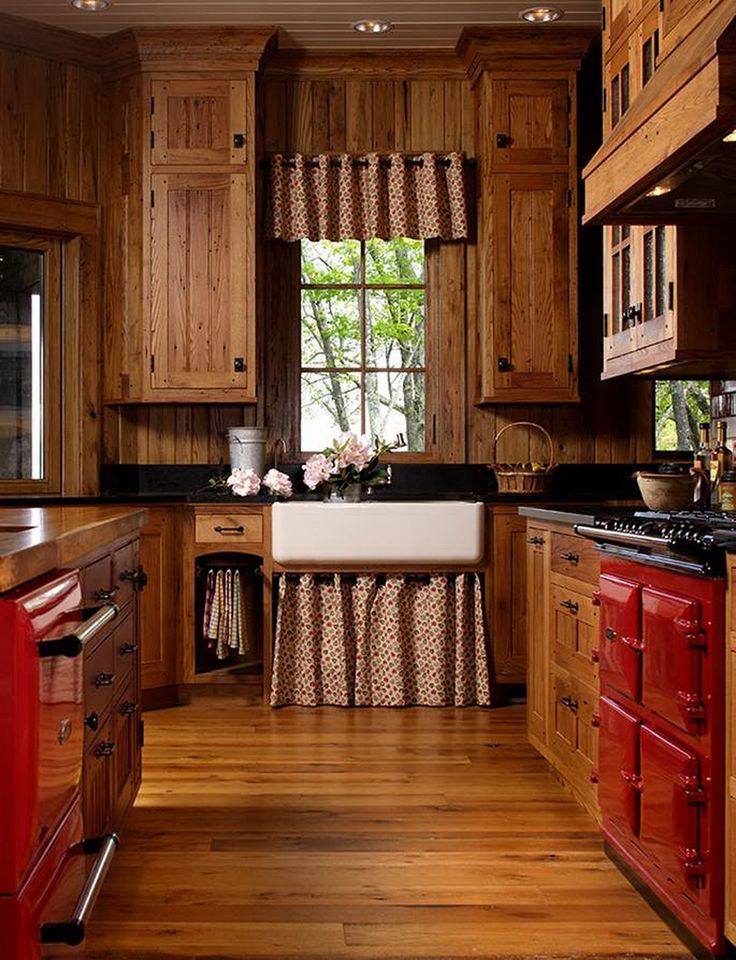 Eye For Design: Decorating With Skirted Kitchen Cabinets and Sinks