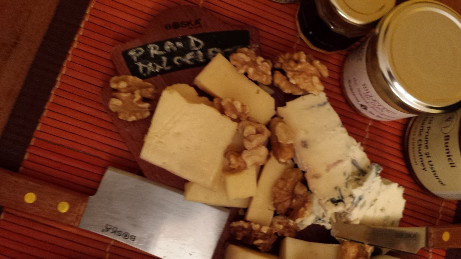 Nu ai chef/timp sa gatesti? Solutia: platou de branzeturi delicios ...