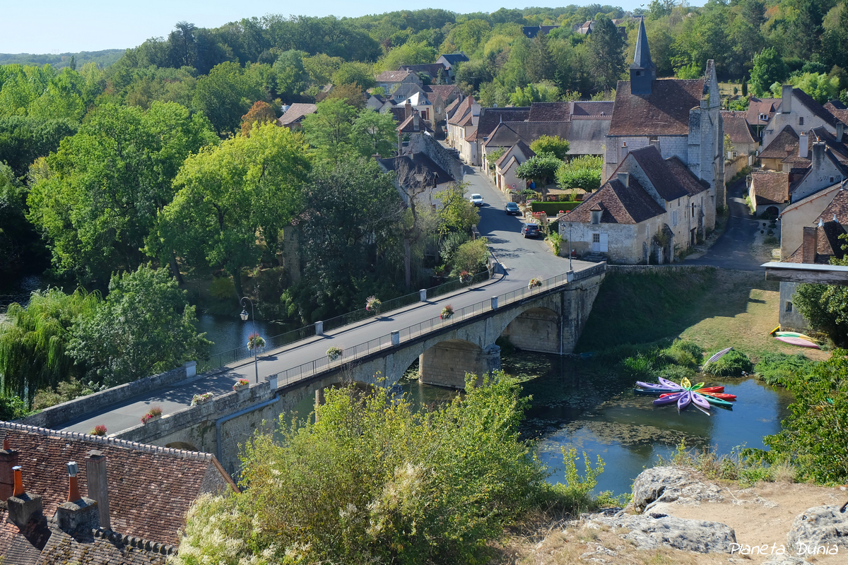 Planeta Dunia: Angles-sur-l’Anglin: uno de los pueblos más bellos de ...