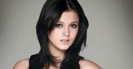 cosasdeantonio: Allison Lozz - Biografía