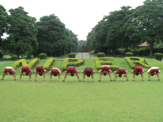 A Biped Against Corruption: Mooning