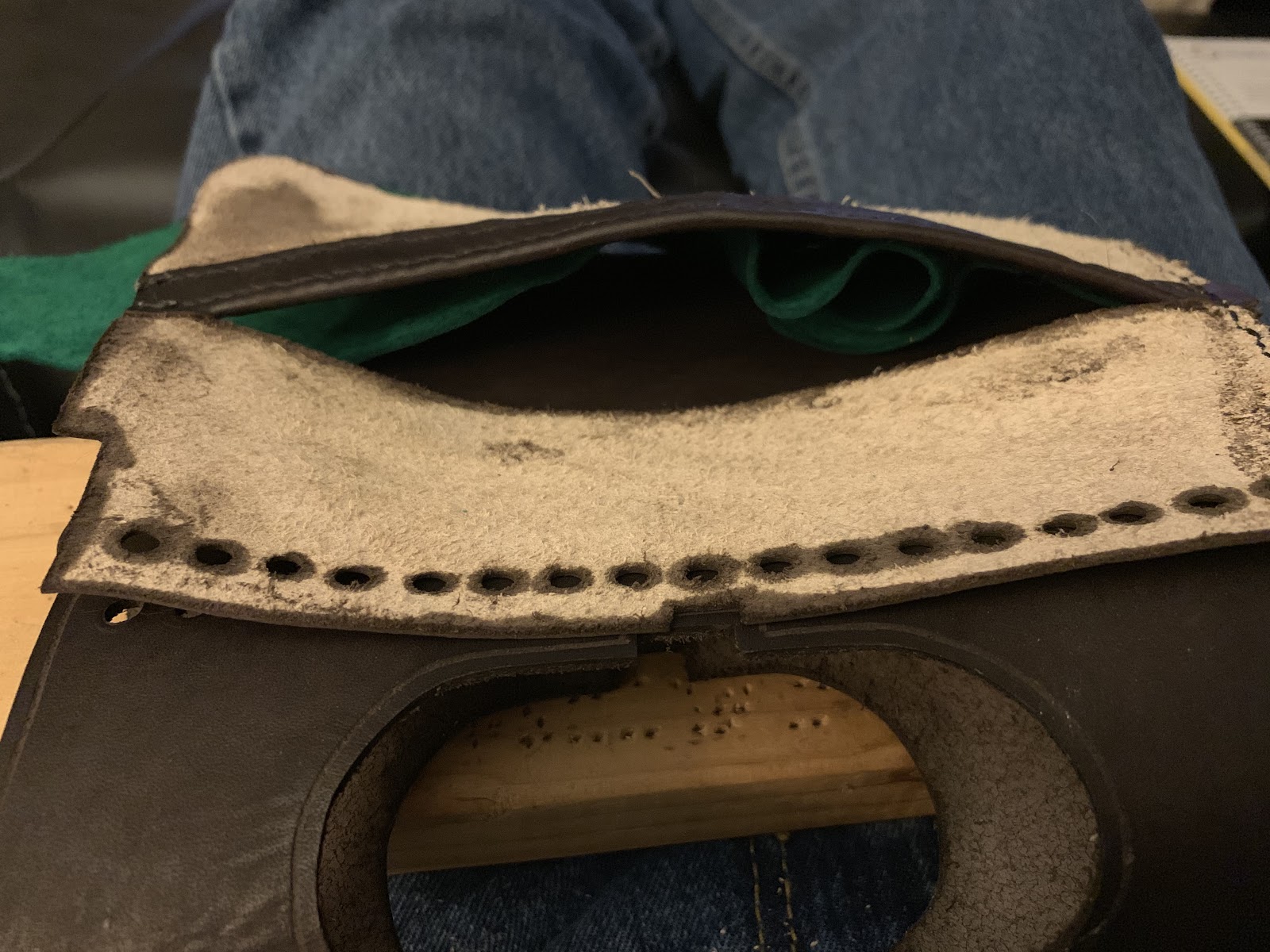 The Pensive Pen: A 15th century kidney pouch