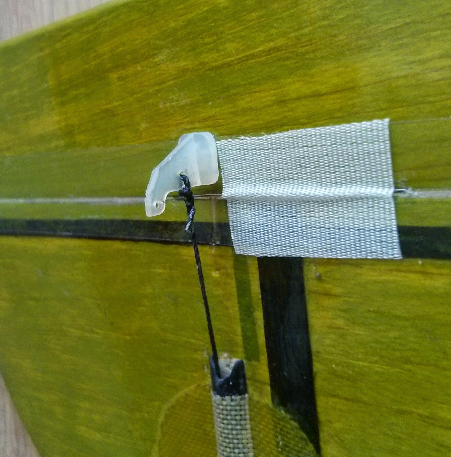 Chuck Glider's Model Aircraft Jotter: Pull Spring Servo linkage for DLG ...