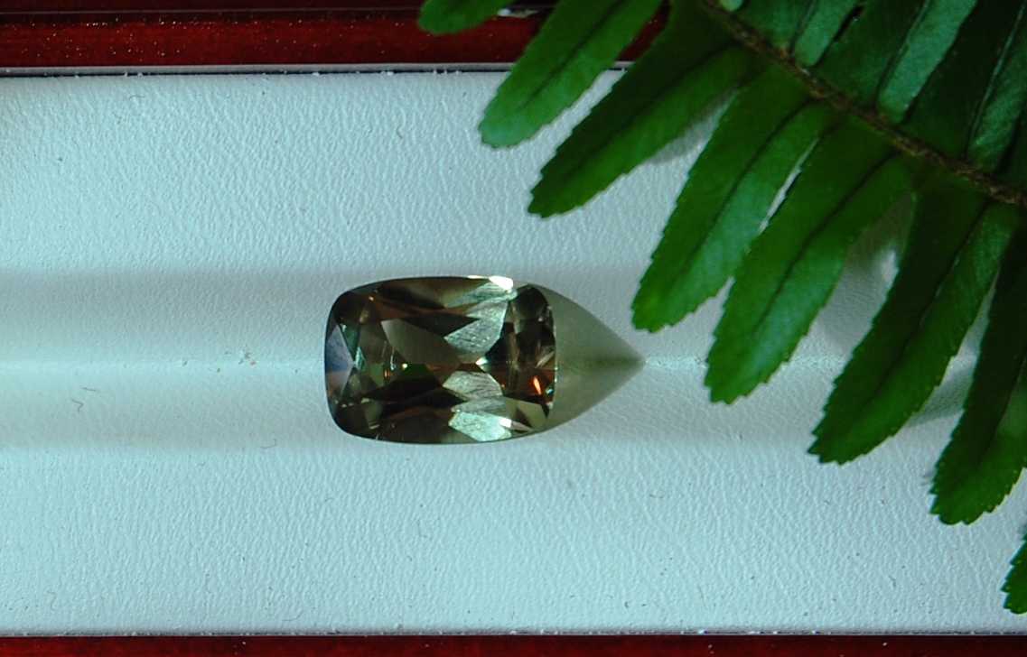 Zultanite - Naturally Precious