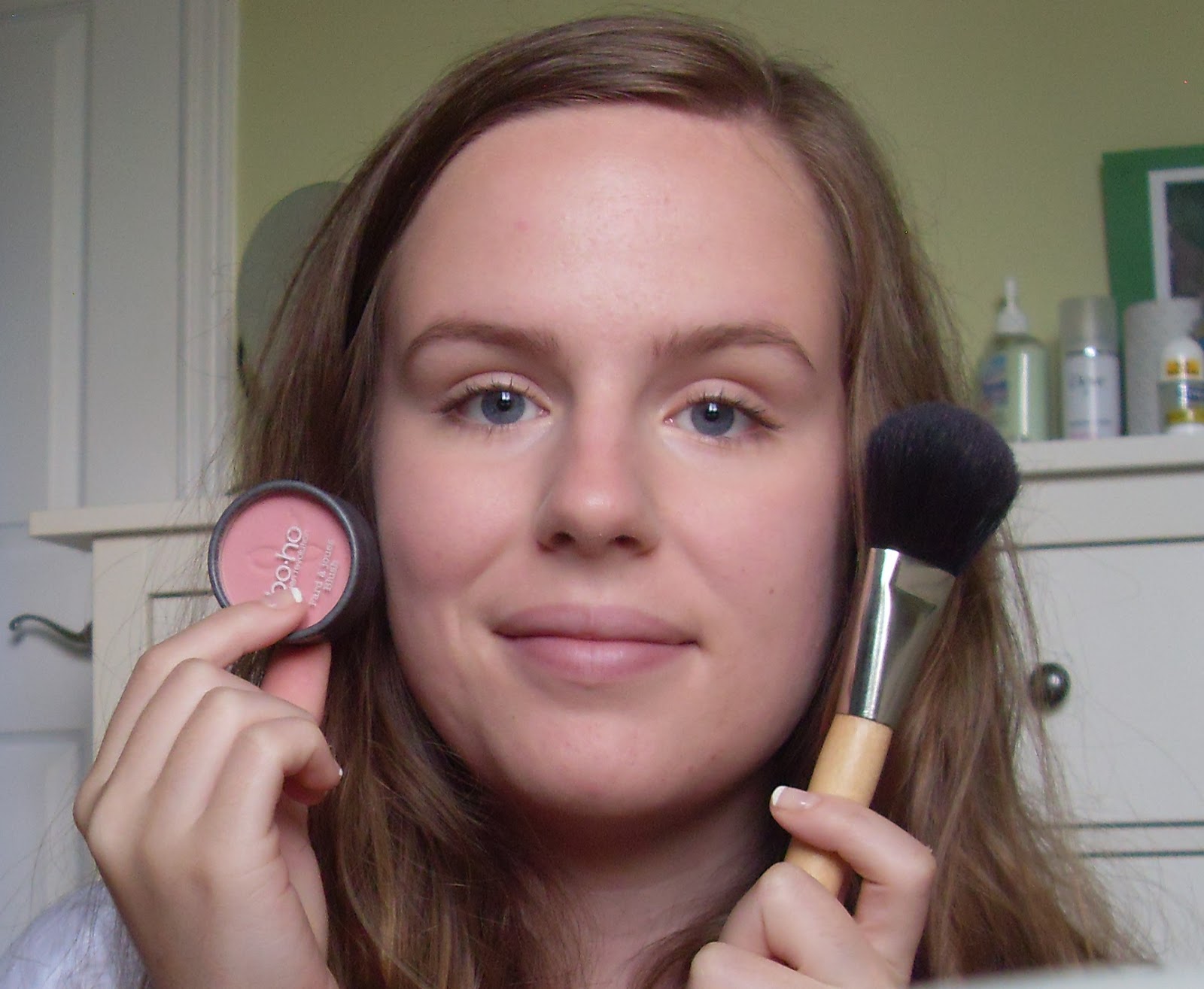 Beauty and Fashion For All: Makeup look with Boho cosmetics + review