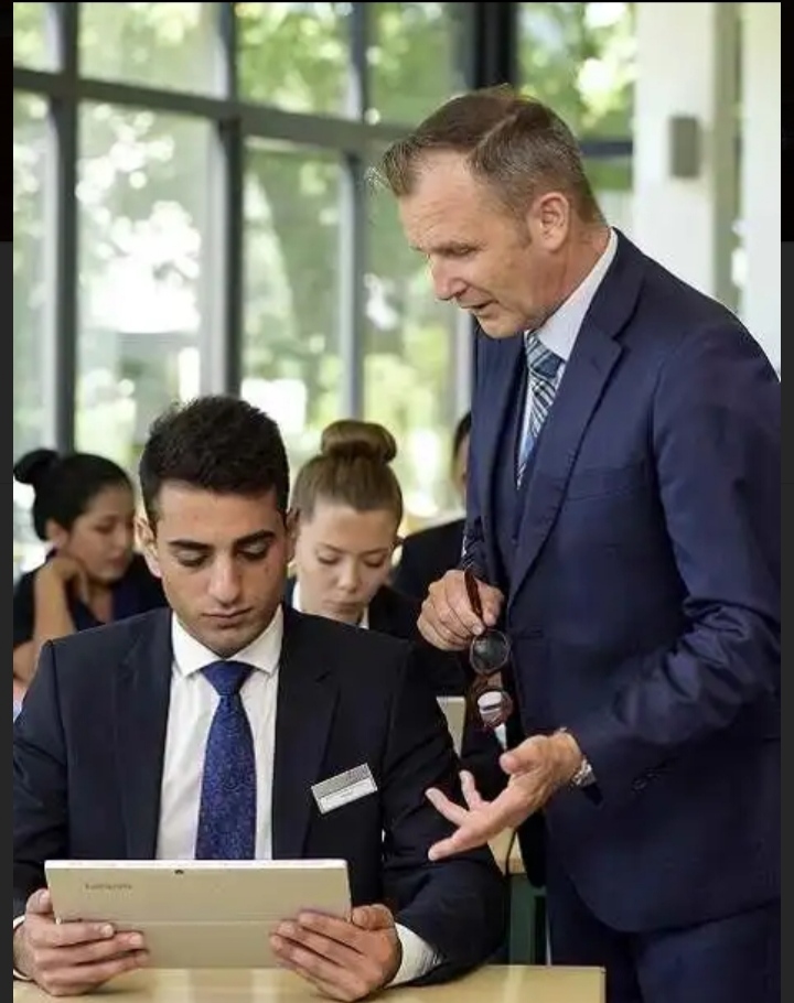 Front Office Personnel Duties and Responsibilities