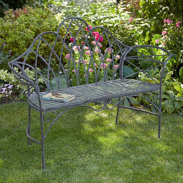 Eye For Design: Landscape With Old World Style Garden Benches