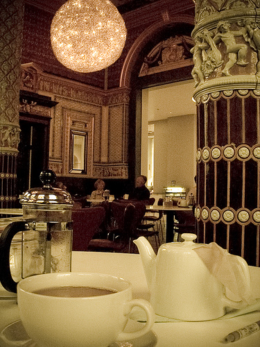 Cafe-philo at South Kensington: About Café-philo S.Kensington