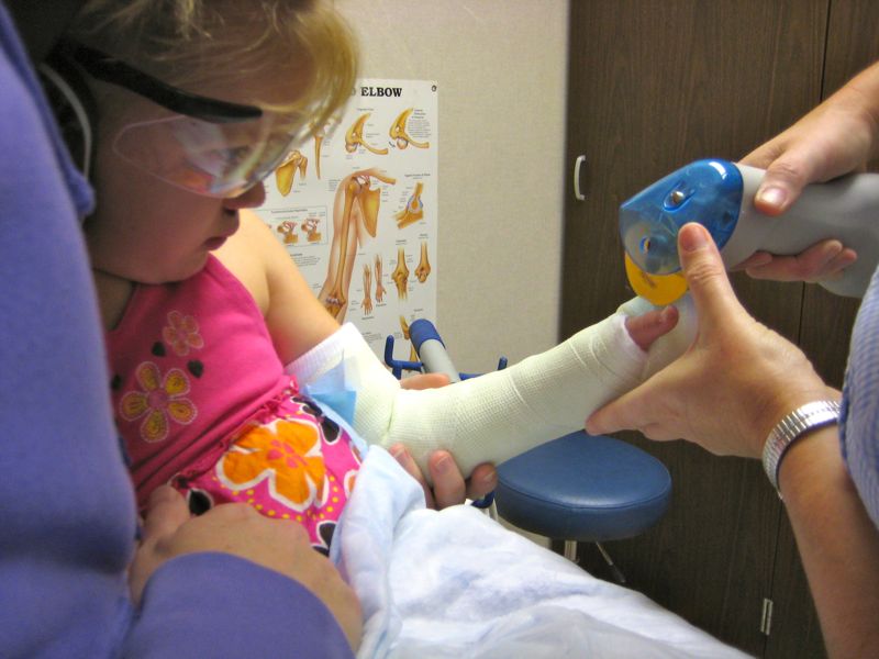The Musings of a NICU Mommy: Our First Broken Arm