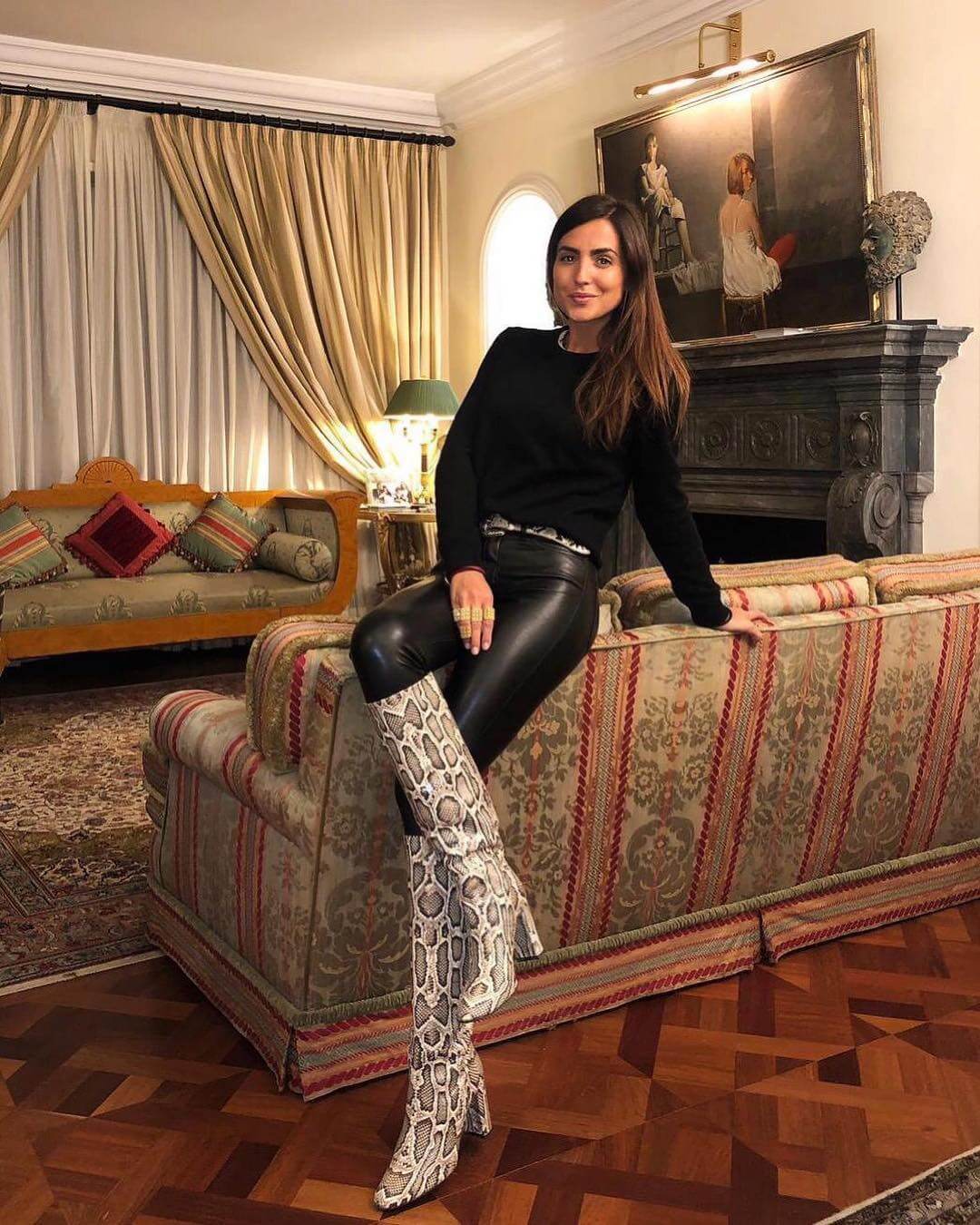 USA Wealthy Single Woman Wants To Hang Out With A Sugar Boy Get A usa-wealthy-single-woman-wants-to-hang-out-with-a-sugar-boy-get-a
