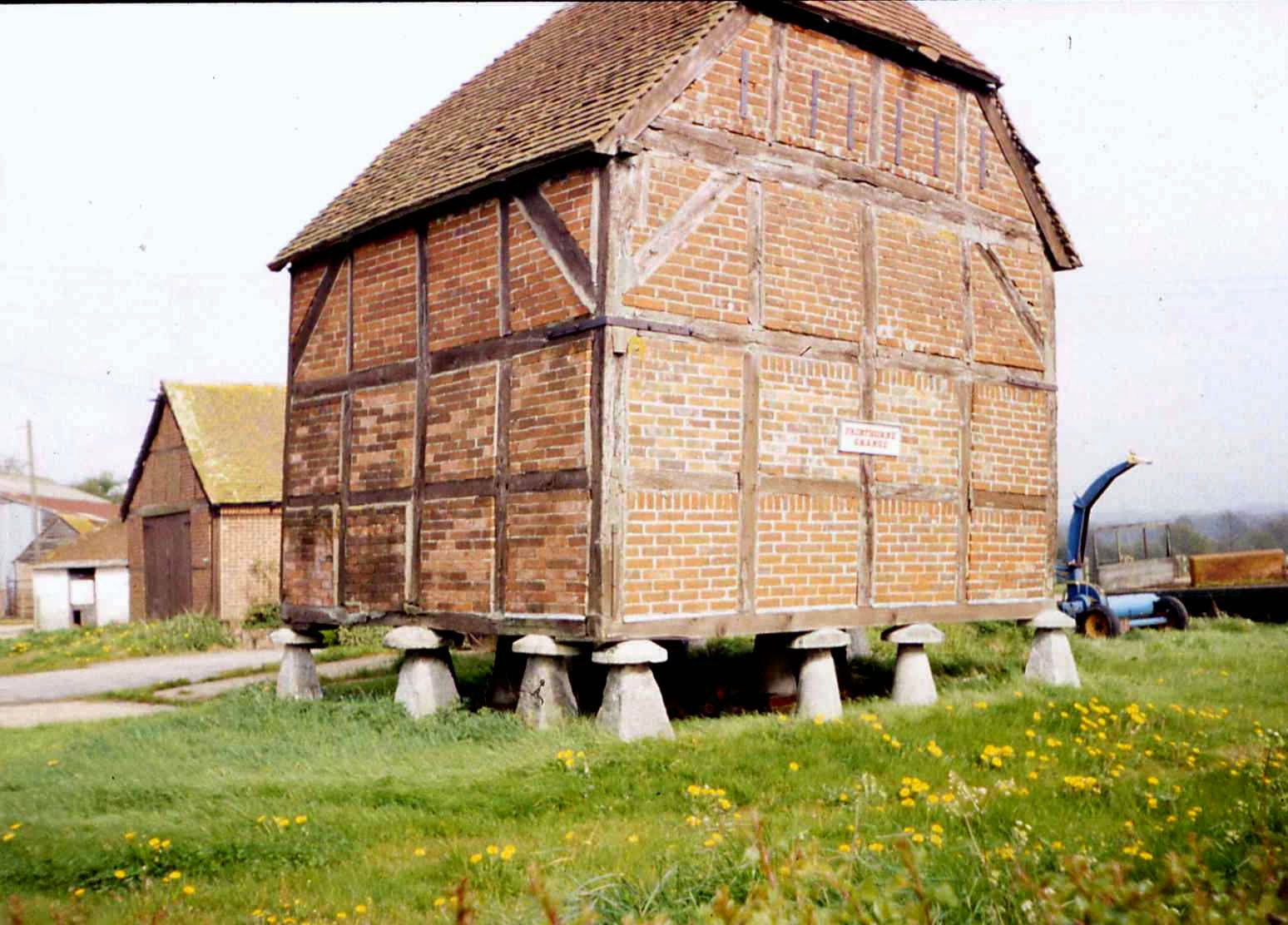 Roy's blog: SOME UNUSUAL 'PRACTICAL' BUILDINGS