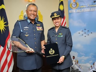 Mr Bell: Nicol David dianugerahi pangkat Mejar Kehormat Pasukan ...