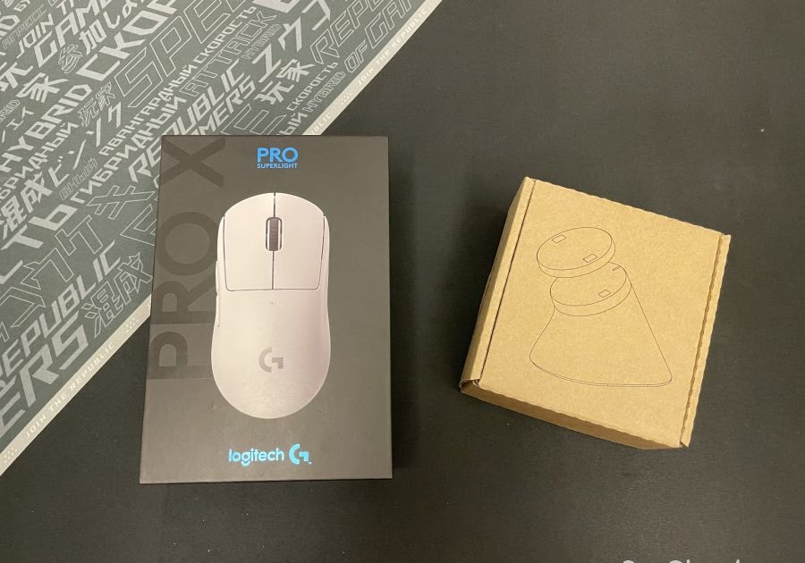 Ohmybear: 羅技 G Pro X Superlight 旗艦電競無線滑鼠 plus 副廠充電底座