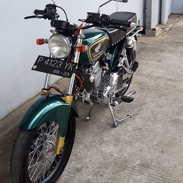 20 Gambar HD Modifikasi Honda CB 100 Warna Hijau Terbaru 2020