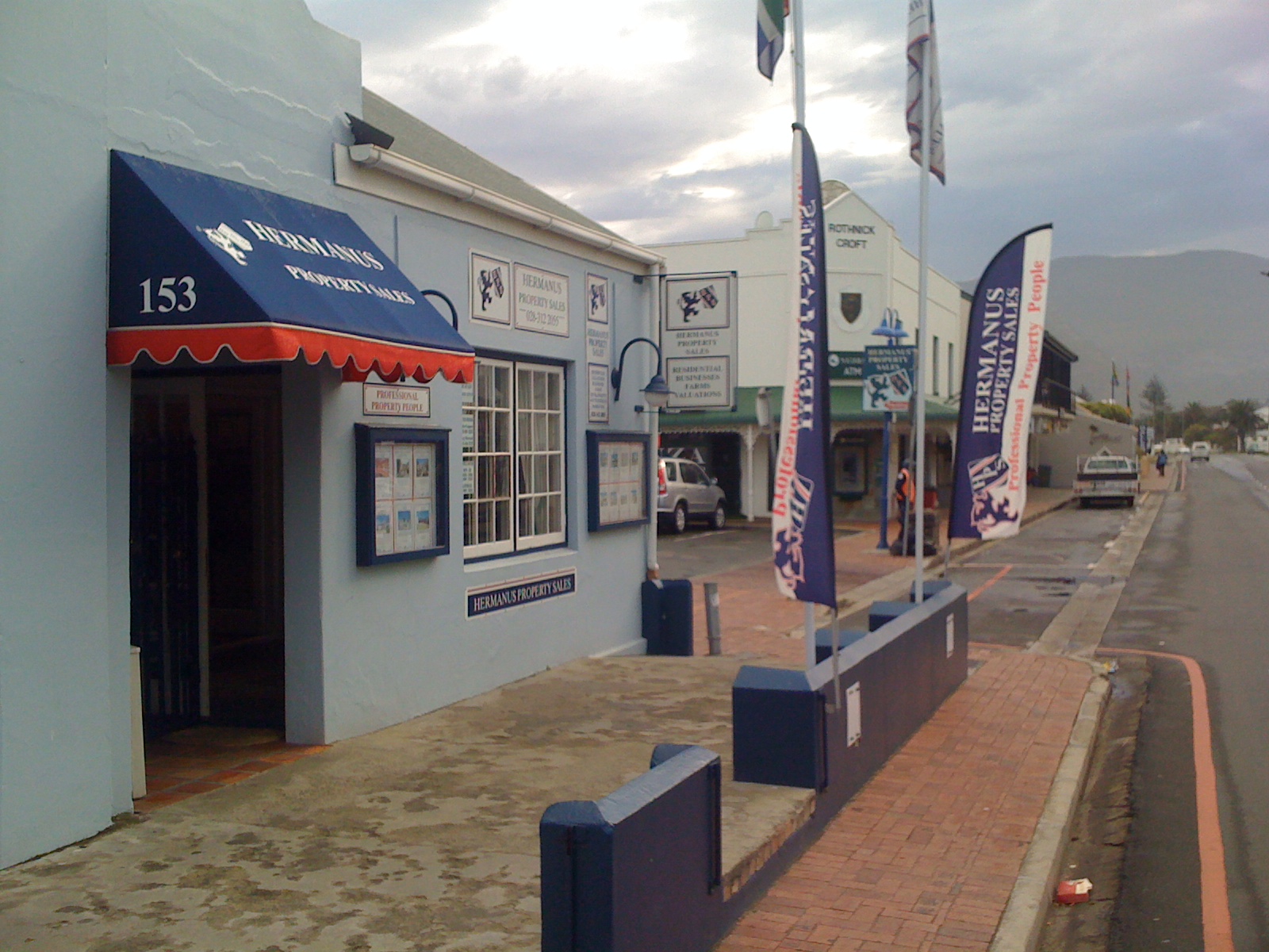 HERMANUS UNPUBLISHED: Signage pollution destroys Hermanus heritage