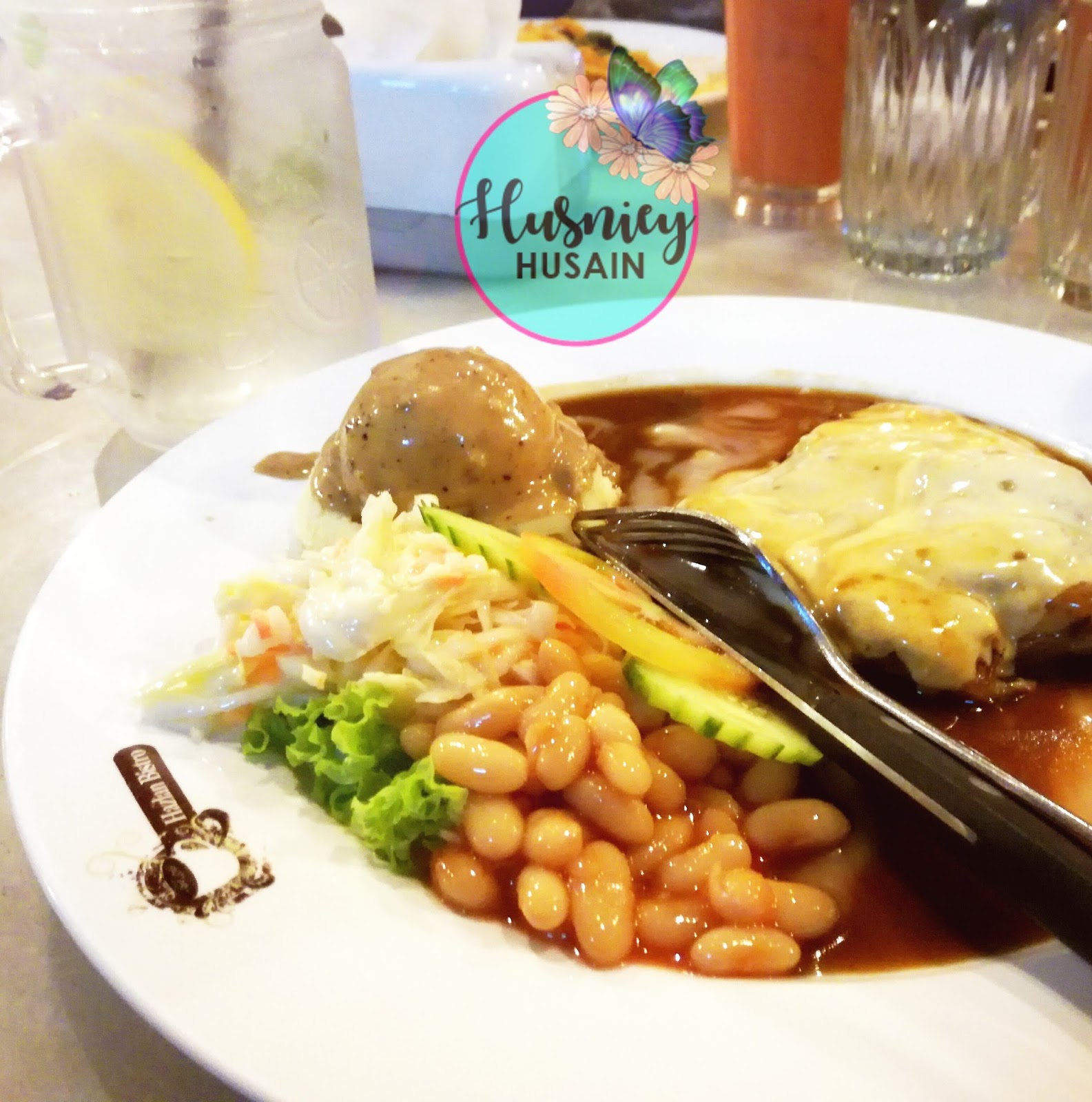 Cadangan Tempat Makan : Hazlan Bistro - Husniey Husain
