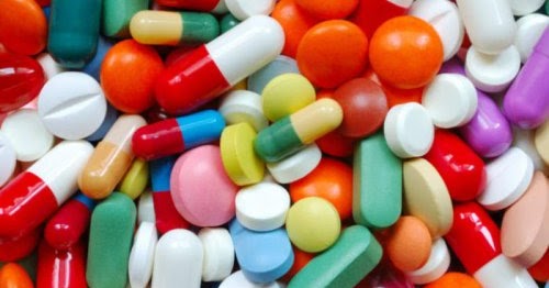 DAFTAR NAMA OBAT, DOSIS, KEGUNAAN DAN EFEK SAMPING - Meja Soal