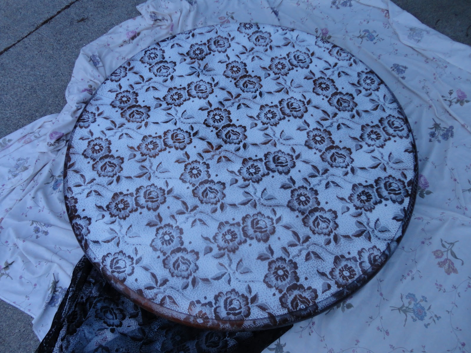 owl love you.: DIY: Lace Tabletop