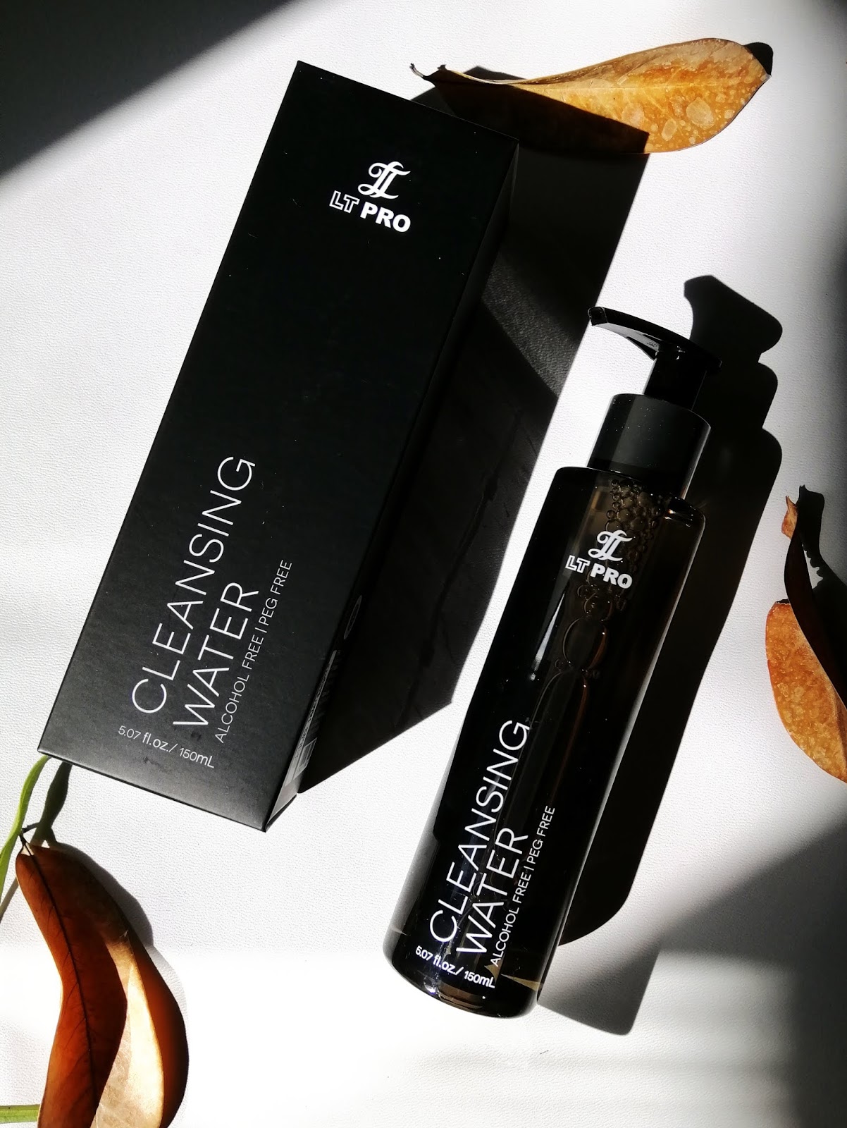 Review LT Pro : Compact Powder Dual Function, Cleansing Water & Face ...