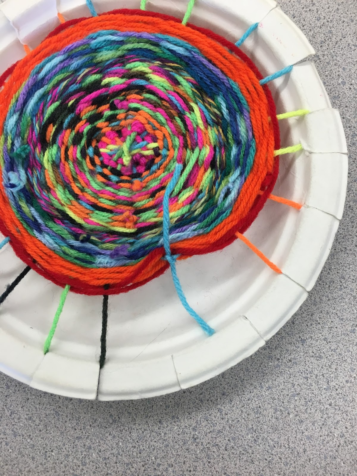 Paper Plate Weaving-Make a Yarn Bowl!