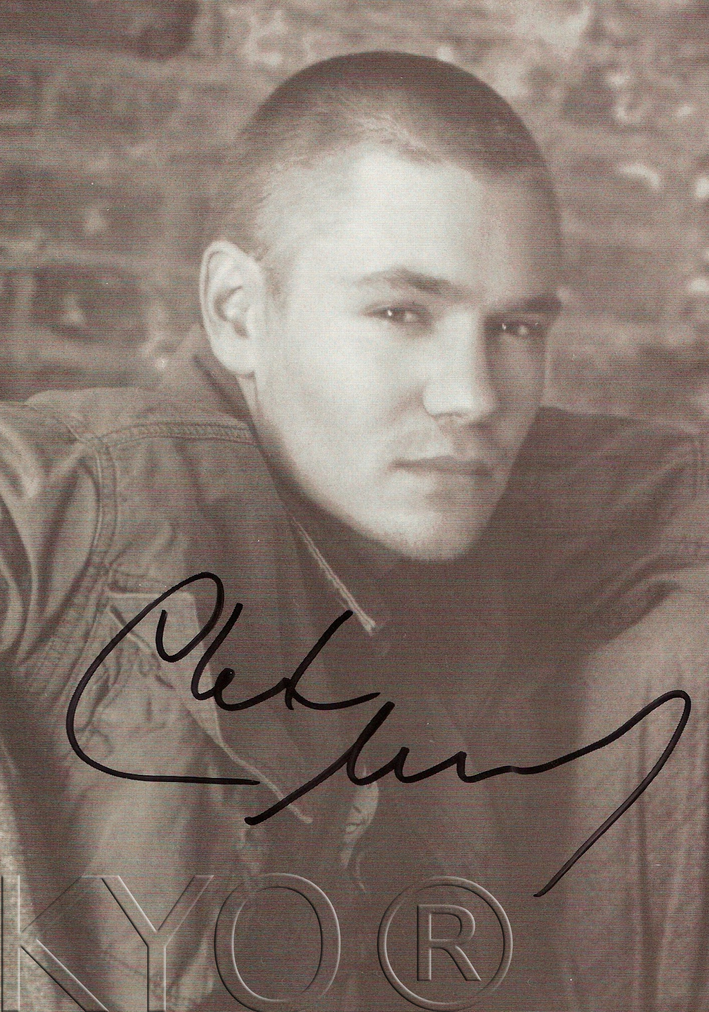 Chris Autographs: Chad Michael Murray