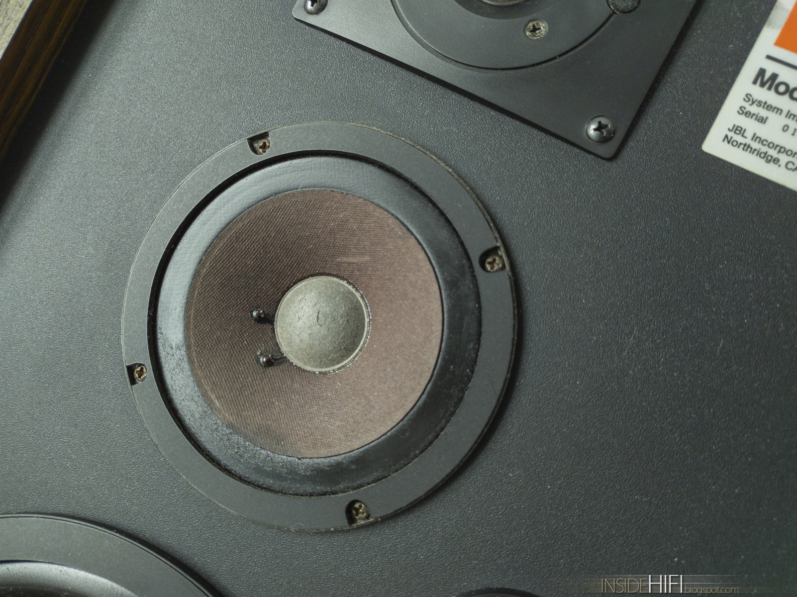 Inside Hi-Fi: JBL J320