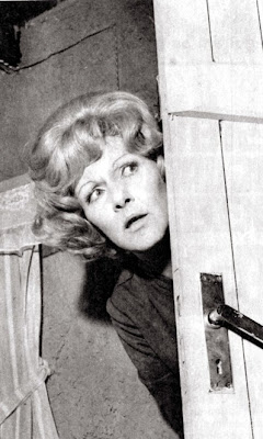 Astros em Revista: Yara Lins - Uma Atriz pioneira na Televisão