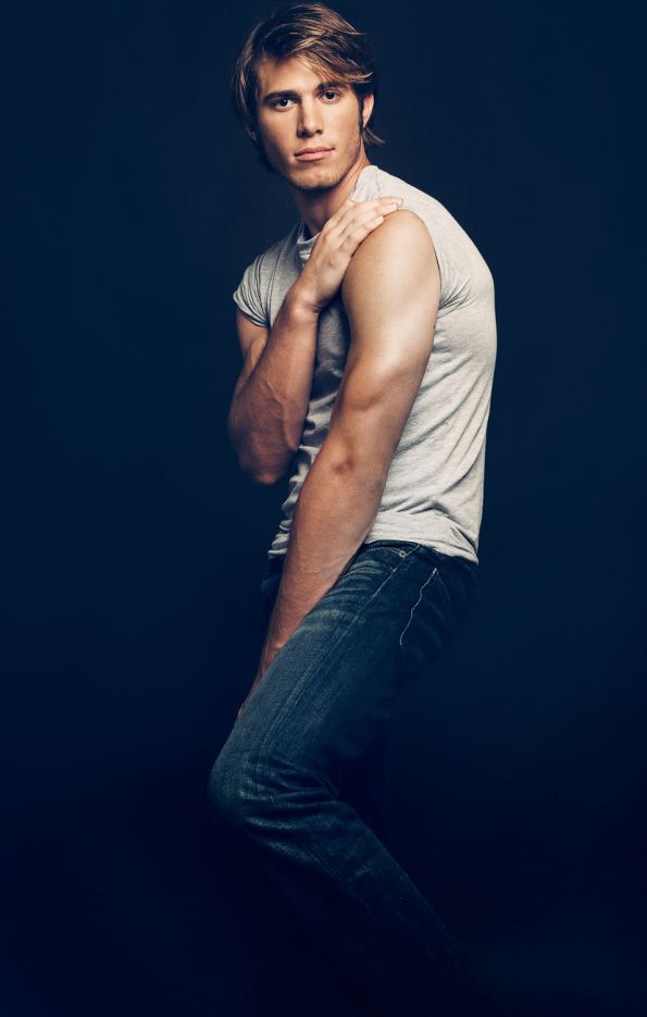 Favorite Hunks & Other Things: Friday, August 26, 2016