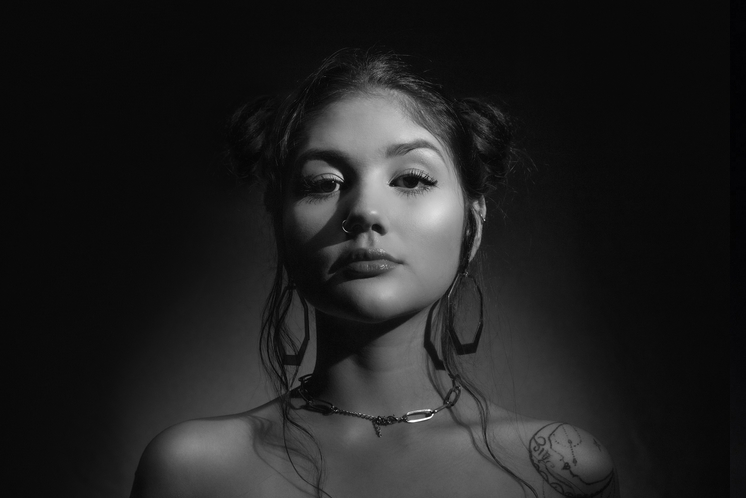 A cantora Lua promete contagiar o Brasil com seu pop urbano ...