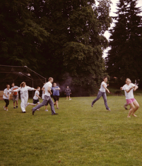 3D GIF Photography: Paint Balloon Fight!