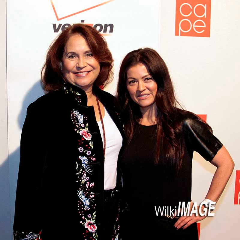 If You See Someone Without A Smile ...: Nov 22, 2013