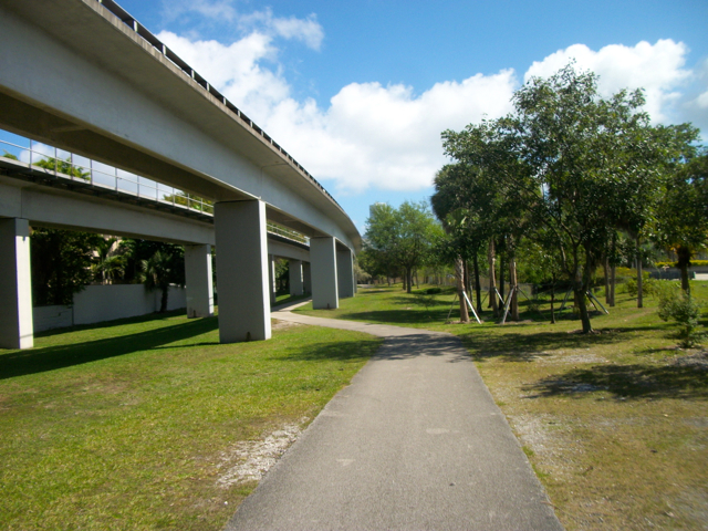 Chuck's Adventures: Biking Miami's M-Path Trail