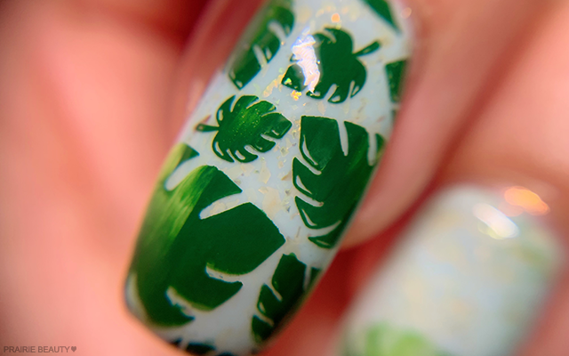 MANI MONDAY: Tropical Vibes Palm Leaves Nails - Prairie Beauty