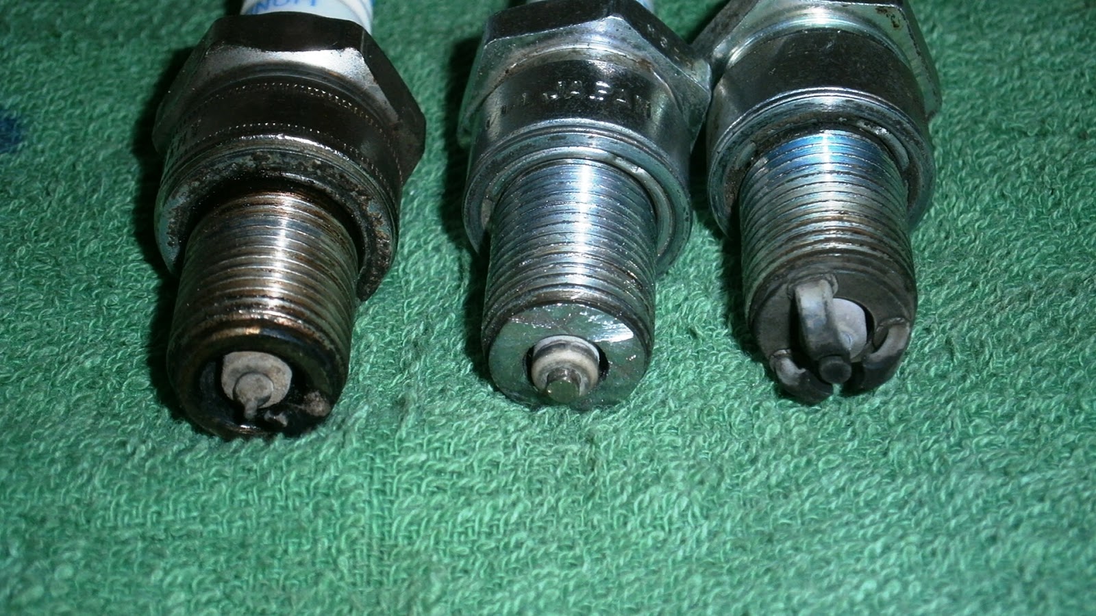 VW SYNCRO: The surface discharge spark plugs ignition.