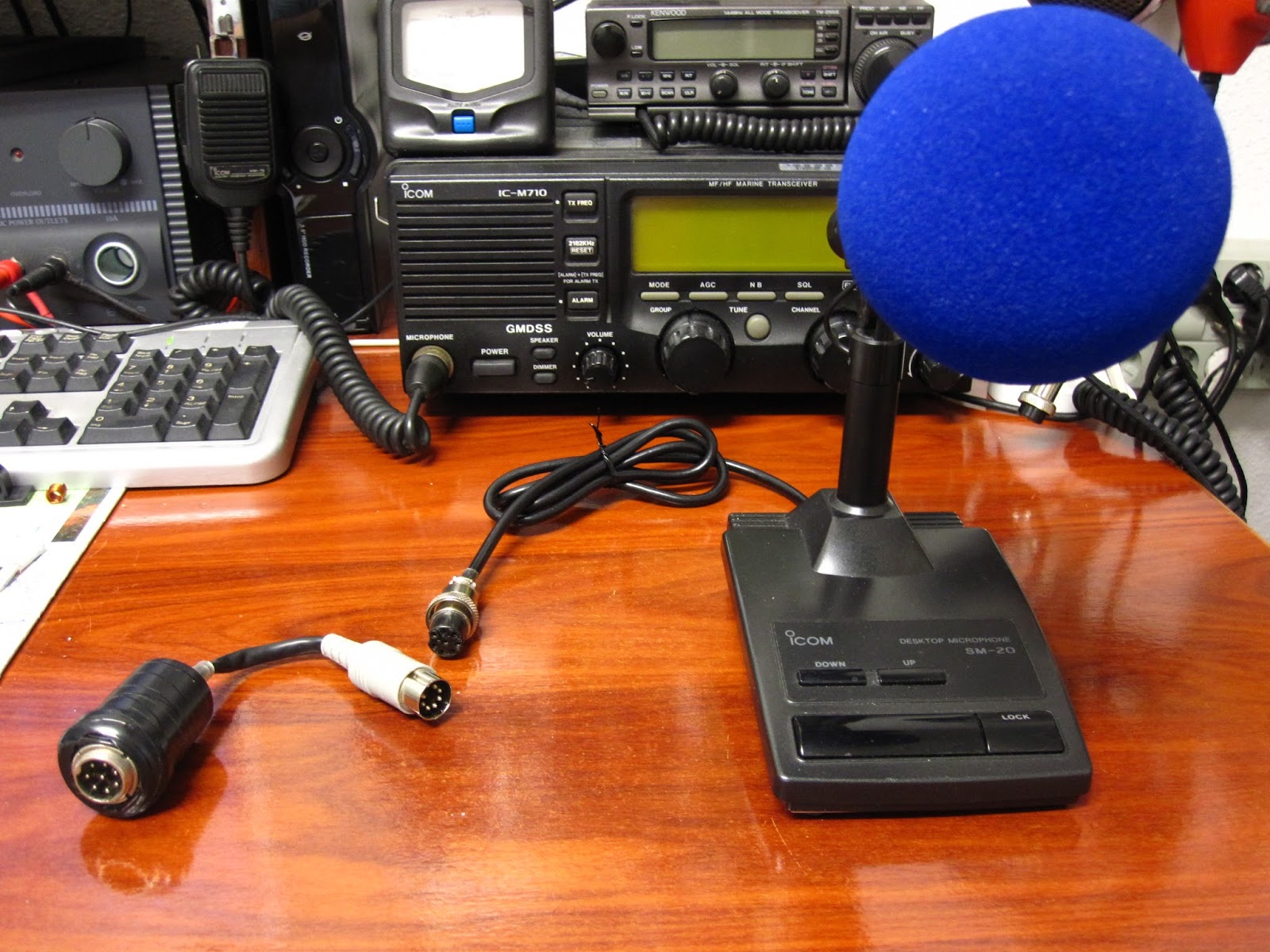 EA1HFS : ICOM ICM-710 TRANSCEPTOR MARINO HF