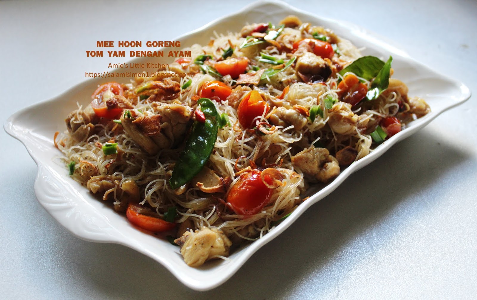 Mee Hoon Goreng Perencah Tom Yam dengan Ayam - Amie's Little Kitchen