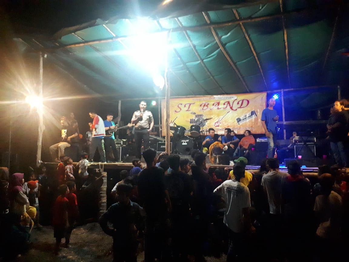 Bhabinkamtibmas hentikan hiburan Band acara Pesta Pernikahan