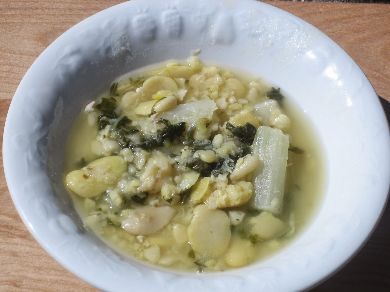 stuffedveggies: Greek Broad Beans (Fava Beans or Koukia)