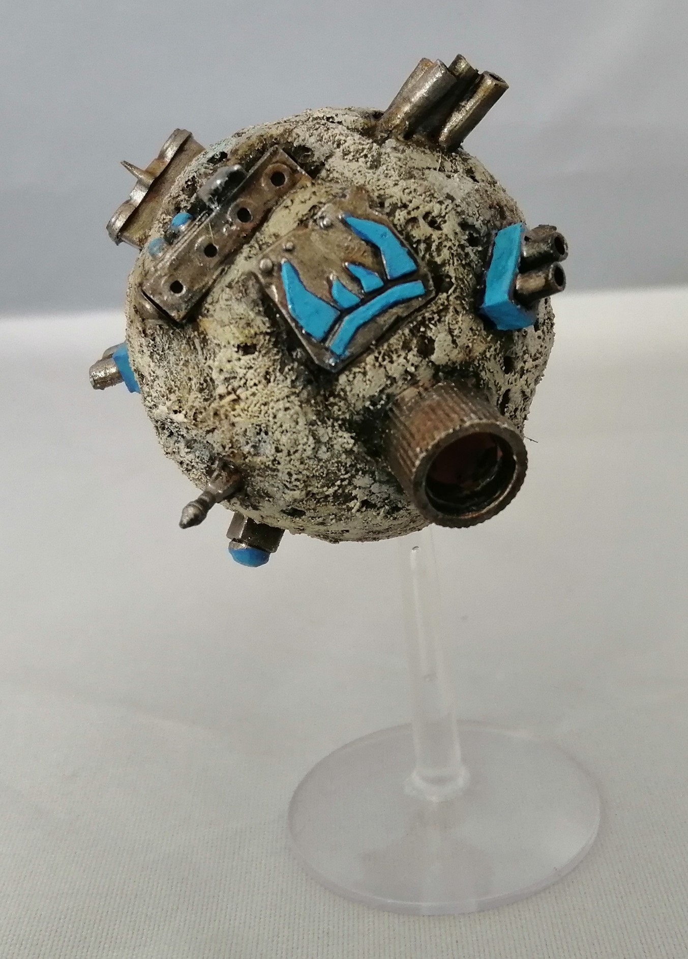 Unobtainium Rivets: Plamo: Scratchbuilt Ork Rok (Battlefleet Gothic)