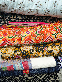 Introducing New Worlds With A Shrug: Inspired: Counterpane Quilts